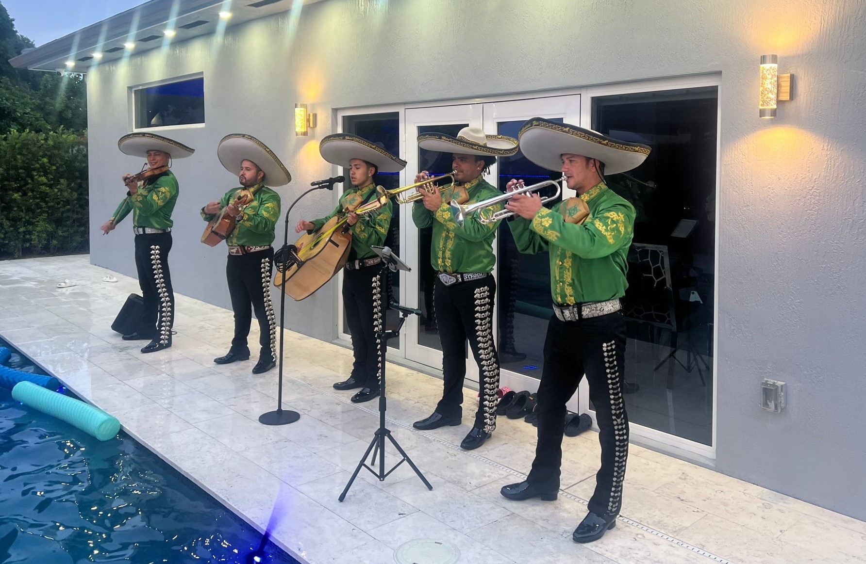 ᑕ ᑐ Find the Best Mariachi Band in Miami, FL
